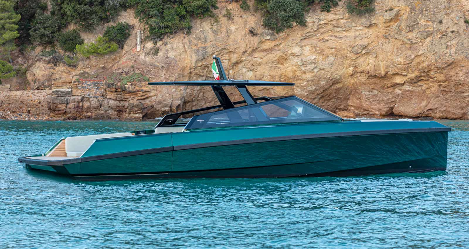 What makes the perfect chase boat in 2025?